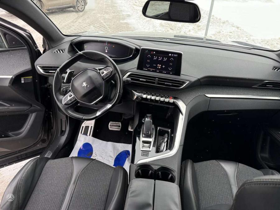 Grey Peugeot 5008 2017 in Kaunas, with an engine capacity of 1.20 L and mileage of 156 thousand km for 11400 €, photo 9 on AUTOMOTO.COM.LV