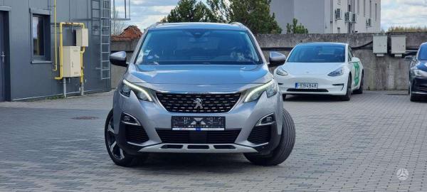 Grey Peugeot 5008 2017 in Siauliai, with an engine capacity of 1.60 L and mileage of 177 thousand km for 12200 €, photo 2 on AUTOMOTO.COM.LV