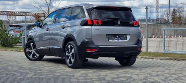 Grey Peugeot 5008 2017 in Siauliai, with an engine capacity of 1.60 L and mileage of 177 thousand km for 12200 €, photo 9 on AUTOMOTO.COM.LV
