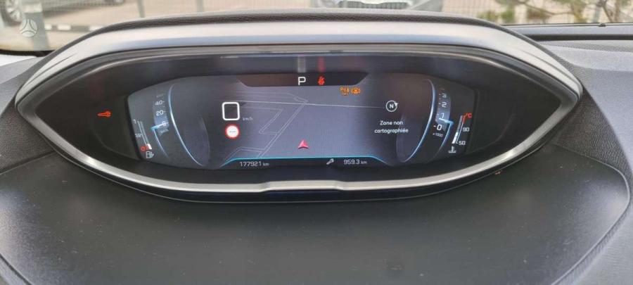 Pelēks Peugeot 5008 2017 Šauļi, ar dzinēja tilpumu 1.60 L un nobraukumu 177 tūkst. km par 12200 €, foto 17 vietnē AUTOMOTO.COM.LV