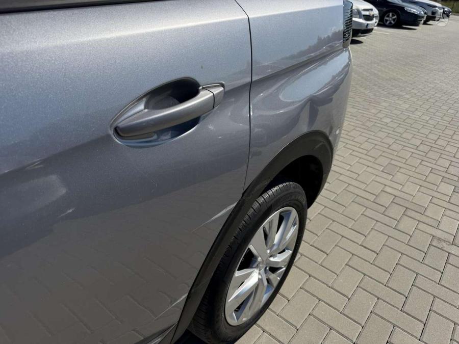Grey Peugeot 5008 2017 in Taurage, with an engine capacity of 1.56 L and mileage of 251 thousand km for 7900 €, photo 8 on AUTOMOTO.COM.LV
