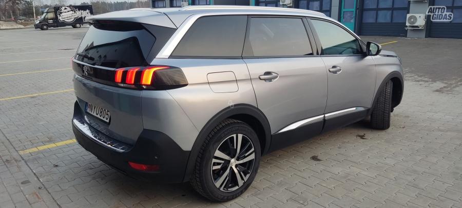 Pelēks Peugeot 5008 2017 Viļņa, ar dzinēja tilpumu 1.20 L un nobraukumu 135 tūkst. km par 10700 €, foto 21 vietnē AUTOMOTO.COM.LV