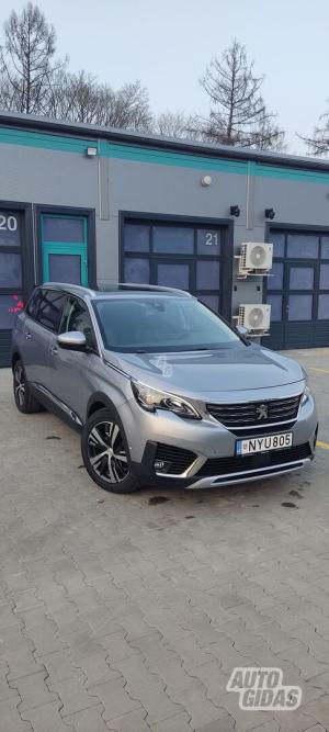 Pelēks Peugeot 5008 2017 Viļņa, ar dzinēja tilpumu 1.20 L un nobraukumu 135 tūkst. km par 10700 €, foto 24 vietnē AUTOMOTO.COM.LV