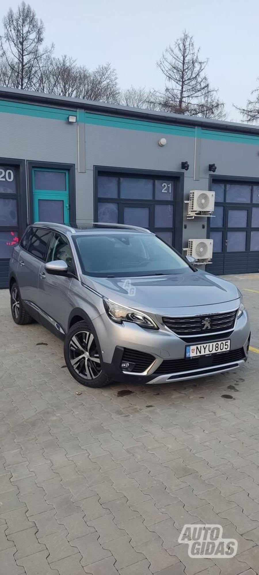Pelēks Peugeot 5008 2017 Viļņa, ar dzinēja tilpumu 1.20 L un nobraukumu 135 tūkst. km par 10700 €, foto 24 vietnē AUTOMOTO.COM.LV