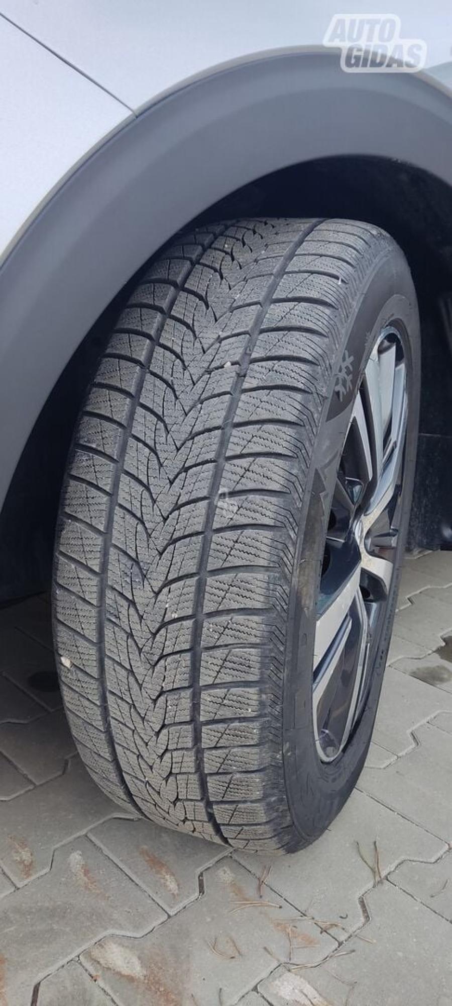 Pelēks Peugeot 5008 2017 Viļņa, ar dzinēja tilpumu 1.20 L un nobraukumu 135 tūkst. km par 10700 €, foto 30 vietnē AUTOMOTO.COM.LV