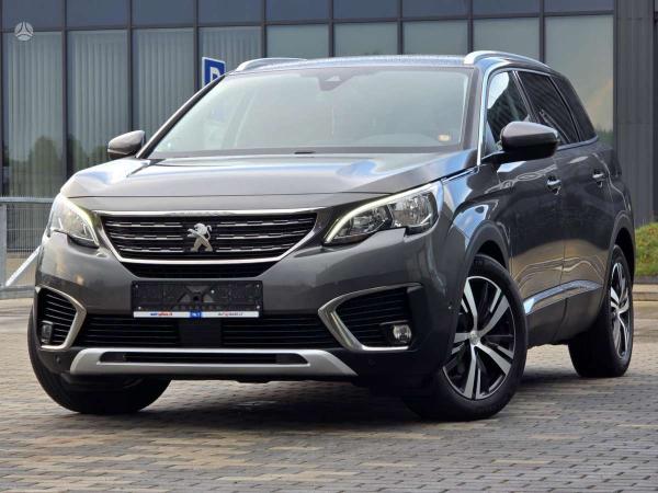 Grey Peugeot 5008 2017 in Siauliai, with an engine capacity of 2.00 L and mileage of 225 thousand km for 12900 €, photo 3 on AUTOMOTO.COM.LV