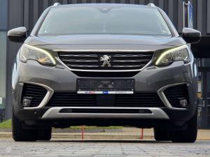 Grey Peugeot 5008 2017 in Siauliai, with an engine capacity of 2.00 L and mileage of 225 thousand km for 12800 €, photo 9 on AUTOMOTO.COM.LV