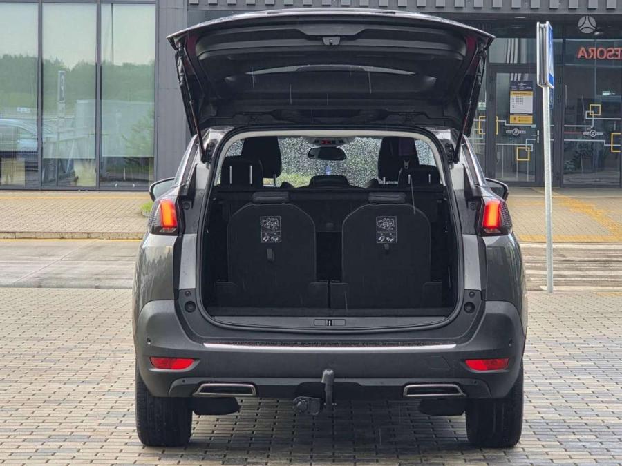 Grey Peugeot 5008 2017 in Siauliai, with an engine capacity of 2.00 L and mileage of 225 thousand km for 12800 €, photo 16 on AUTOMOTO.COM.LV