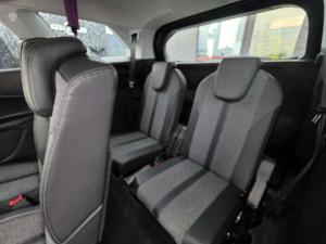 Grey Peugeot 5008 2017 in Siauliai, with an engine capacity of 2.00 L and mileage of 225 thousand km for 12800 €, photo 28 on AUTOMOTO.COM.LV