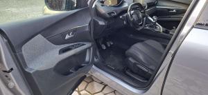 Grey Peugeot 5008 2017 in Kursenai, with an engine capacity of 1.60 L and mileage of 224 thousand km for 11999 €, photo 7 on AUTOMOTO.COM.LV