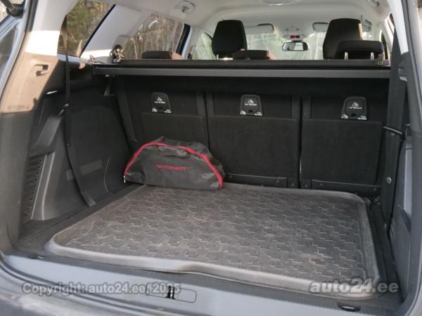 Grey Peugeot 5008 2018 in Tallinn, with an engine capacity of 1.60 L and mileage of 192 thousand km for 14500 €, photo 11 on AUTOMOTO.COM.LV