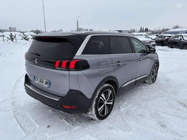 Grey Peugeot 5008 2018 in Taurage, with an engine capacity of 1.50 L and mileage of 200 thousand km for 11000 €, photo 6 on AUTOMOTO.COM.LV