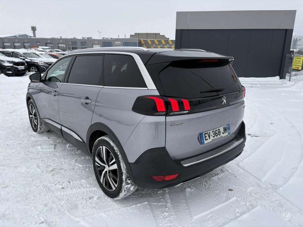 Grey Peugeot 5008 2018 in Taurage, with an engine capacity of 1.50 L and mileage of 200 thousand km for 11000 €, photo 8 on AUTOMOTO.COM.LV