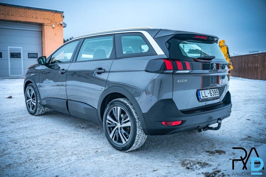 Pelēks Peugeot 5008 2018 Rīga, ar dzinēja tilpumu 1.50 L un nobraukumu 122 tūkst. km par 15990 €, foto 4 vietnē AUTOMOTO.COM.LV