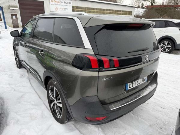 Grey Peugeot 5008 2018 in Kaunas, with an engine capacity of 1.50 L and mileage of 217 thousand km for 10800 €, photo 3 on AUTOMOTO.COM.LV
