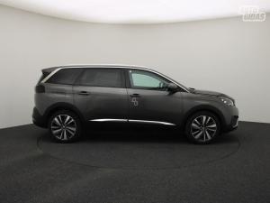 Grey Peugeot 5008 2018 in Vilnius, with an engine capacity of 1.60 L and mileage of 243 thousand km for 12999 €, photo 9 on AUTOMOTO.COM.LV