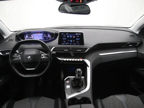 Grey Peugeot 5008 2018 in Vilnius, with an engine capacity of 1.20 L and mileage of 199 thousand km for 12499 €, photo 2 on AUTOMOTO.COM.LV