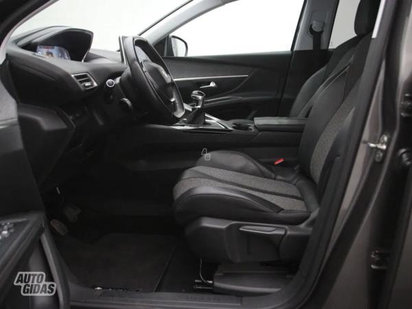 Grey Peugeot 5008 2018 in Vilnius, with an engine capacity of 1.20 L and mileage of 199 thousand km for 12499 €, photo 4 on AUTOMOTO.COM.LV