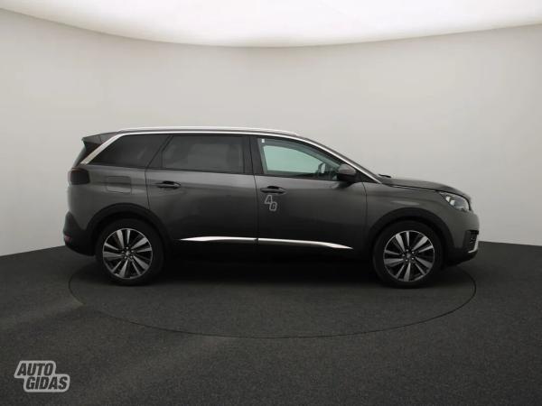 Grey Peugeot 5008 2018 in Vilnius, with an engine capacity of 1.20 L and mileage of 199 thousand km for 12499 €, photo 9 on AUTOMOTO.COM.LV