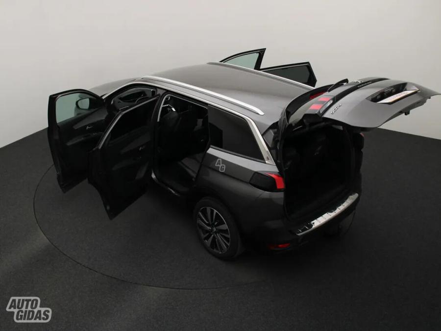 Grey Peugeot 5008 2018 in Vilnius, with an engine capacity of 1.20 L and mileage of 199 thousand km for 12499 €, photo 14 on AUTOMOTO.COM.LV