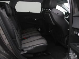 Grey Peugeot 5008 2018 in Vilnius, with an engine capacity of 1.20 L and mileage of 199 thousand km for 12499 €, photo 16 on AUTOMOTO.COM.LV