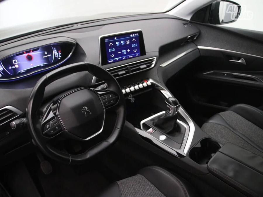 Grey Peugeot 5008 2018 in Vilnius, with an engine capacity of 1.20 L and mileage of 199 thousand km for 12499 €, photo 18 on AUTOMOTO.COM.LV