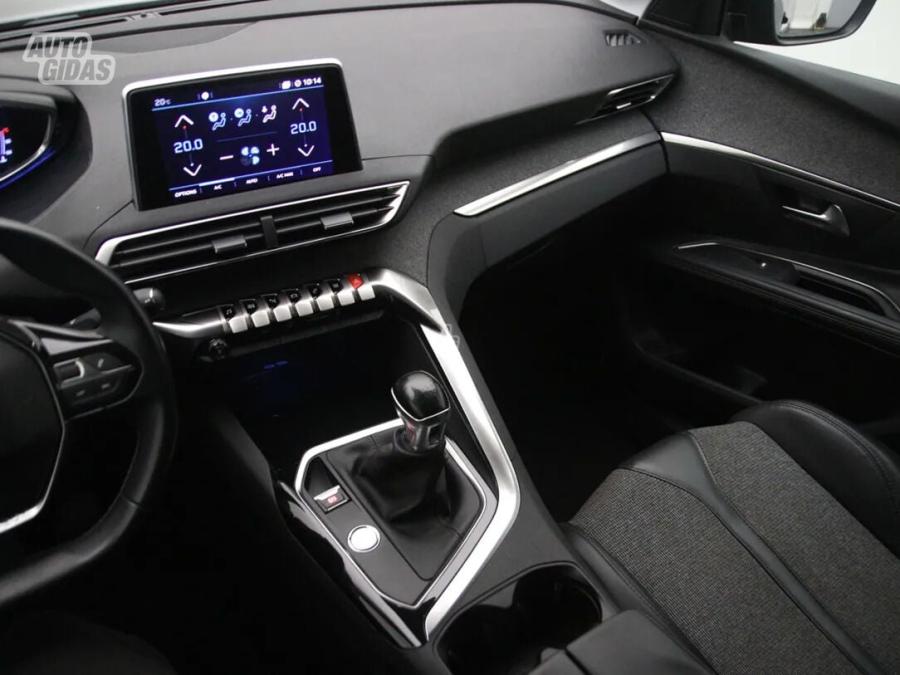 Grey Peugeot 5008 2018 in Vilnius, with an engine capacity of 1.20 L and mileage of 199 thousand km for 12499 €, photo 23 on AUTOMOTO.COM.LV