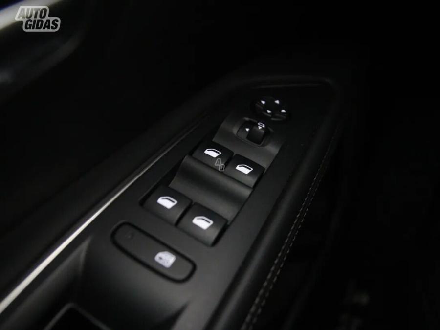 Grey Peugeot 5008 2018 in Vilnius, with an engine capacity of 1.20 L and mileage of 199 thousand km for 12499 €, photo 28 on AUTOMOTO.COM.LV