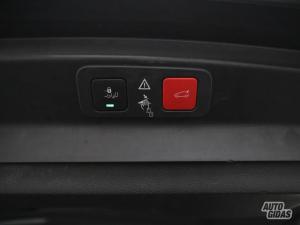 Grey Peugeot 5008 2018 in Vilnius, with an engine capacity of 1.20 L and mileage of 199 thousand km for 12499 €, photo 33 on AUTOMOTO.COM.LV