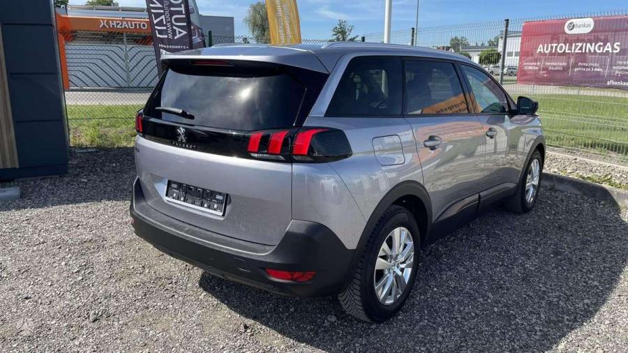 Grey Peugeot 5008 2018 in Marijampole, with an engine capacity of 1.50 L and mileage of 189 thousand km for 10990 €, photo 9 on AUTOMOTO.COM.LV