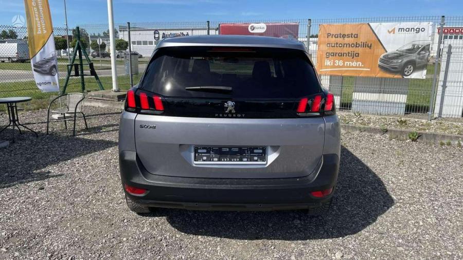 Grey Peugeot 5008 2018 in Marijampole, with an engine capacity of 1.50 L and mileage of 189 thousand km for 10990 €, photo 10 on AUTOMOTO.COM.LV