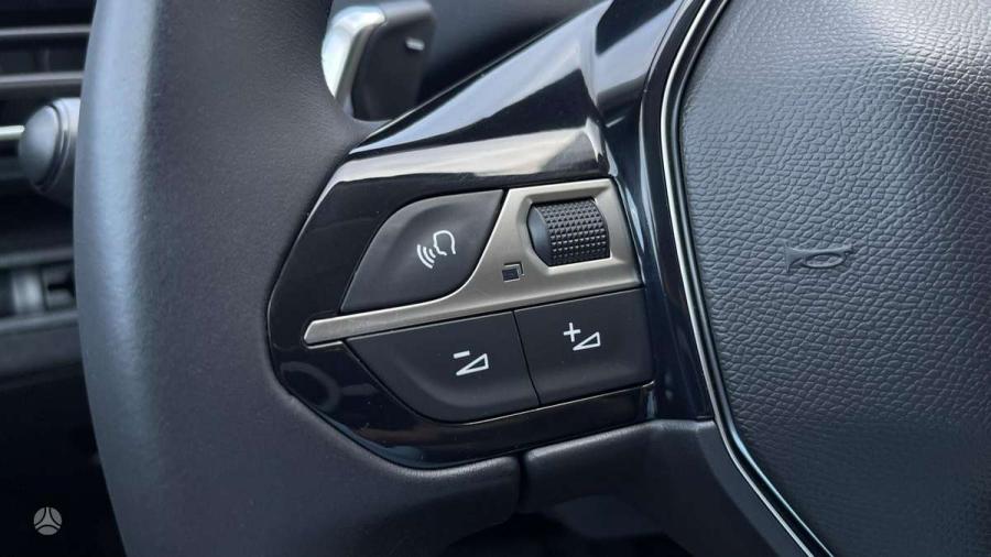 Grey Peugeot 5008 2018 in Marijampole, with an engine capacity of 1.50 L and mileage of 189 thousand km for 10990 €, photo 24 on AUTOMOTO.COM.LV
