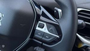 Grey Peugeot 5008 2018 in Marijampole, with an engine capacity of 1.50 L and mileage of 189 thousand km for 10990 €, photo 25 on AUTOMOTO.COM.LV