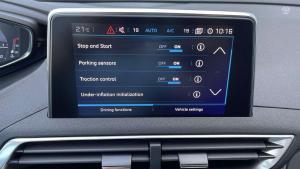 Grey Peugeot 5008 2018 in Marijampole, with an engine capacity of 1.50 L and mileage of 189 thousand km for 10990 €, photo 30 on AUTOMOTO.COM.LV