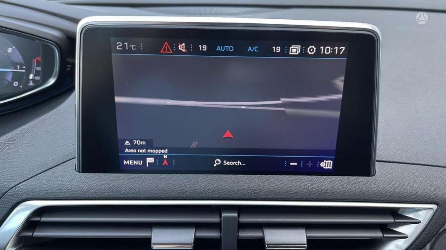 Grey Peugeot 5008 2018 in Marijampole, with an engine capacity of 1.50 L and mileage of 189 thousand km for 10990 €, photo 31 on AUTOMOTO.COM.LV