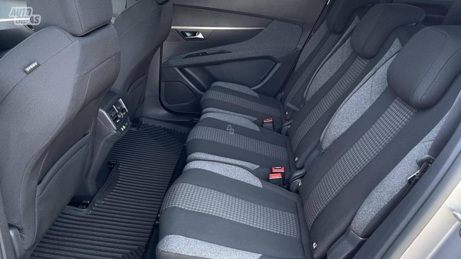 Grey Peugeot 5008 2018 in Marijampole, with an engine capacity of 1.50 L and mileage of 189 thousand km for 10990 €, photo 13 on AUTOMOTO.COM.LV