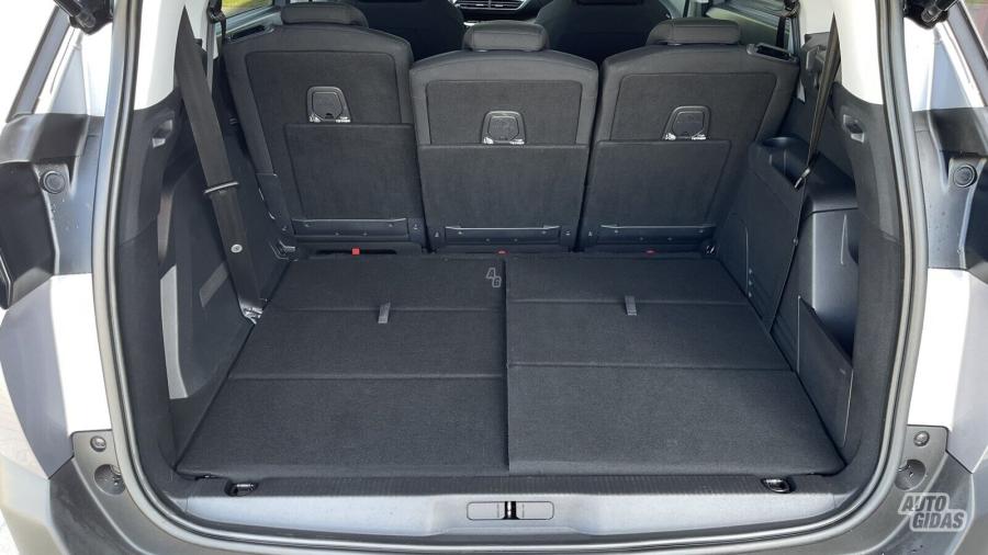 Grey Peugeot 5008 2018 in Marijampole, with an engine capacity of 1.50 L and mileage of 189 thousand km for 10990 €, photo 17 on AUTOMOTO.COM.LV