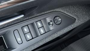 Grey Peugeot 5008 2018 in Marijampole, with an engine capacity of 1.50 L and mileage of 189 thousand km for 10990 €, photo 32 on AUTOMOTO.COM.LV