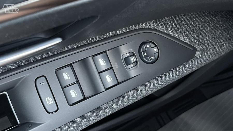 Grey Peugeot 5008 2018 in Marijampole, with an engine capacity of 1.50 L and mileage of 189 thousand km for 10990 €, photo 32 on AUTOMOTO.COM.LV