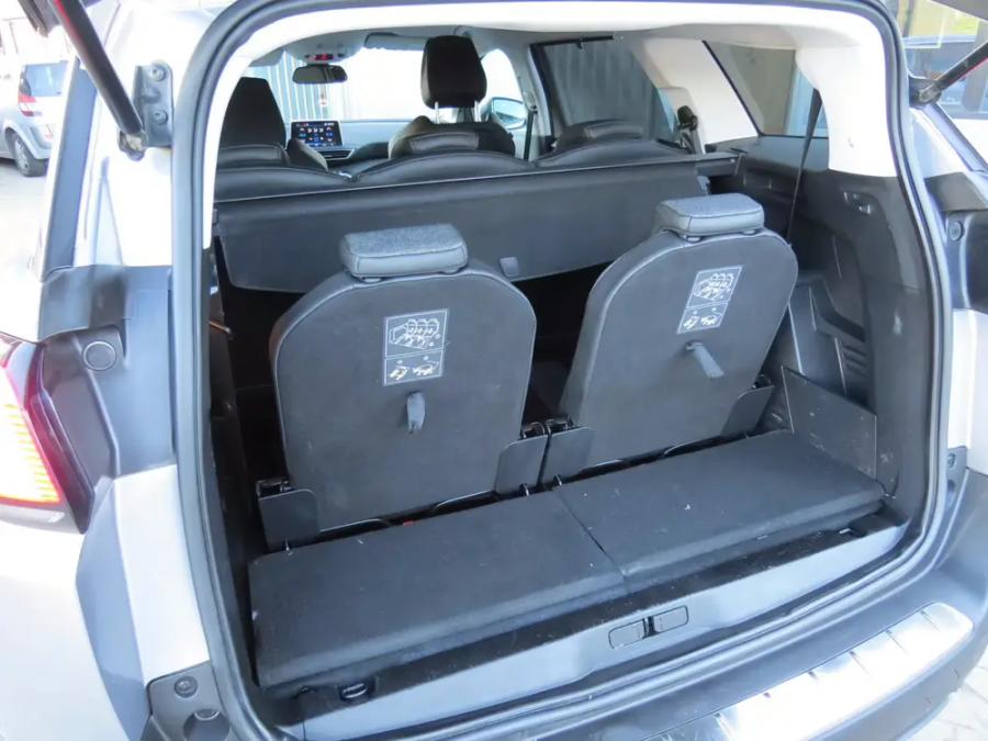 Pelēks Peugeot 5008 2018 Rīga, ar dzinēja tilpumu 1.50 L un nobraukumu 290 tūkst. km par 11590 €, foto 14 vietnē AUTOMOTO.COM.LV