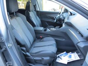 Pelēks Peugeot 5008 2018 Rīga, ar dzinēja tilpumu 1.50 L un nobraukumu 290 tūkst. km par 11590 €, foto 16 vietnē AUTOMOTO.COM.LV