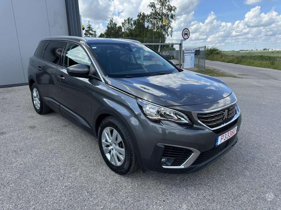 Grey Peugeot 5008 2018 in Marijampole, with an engine capacity of 1.20 L and mileage of 222 thousand km for 8950 €, photo 3 on AUTOMOTO.COM.LV