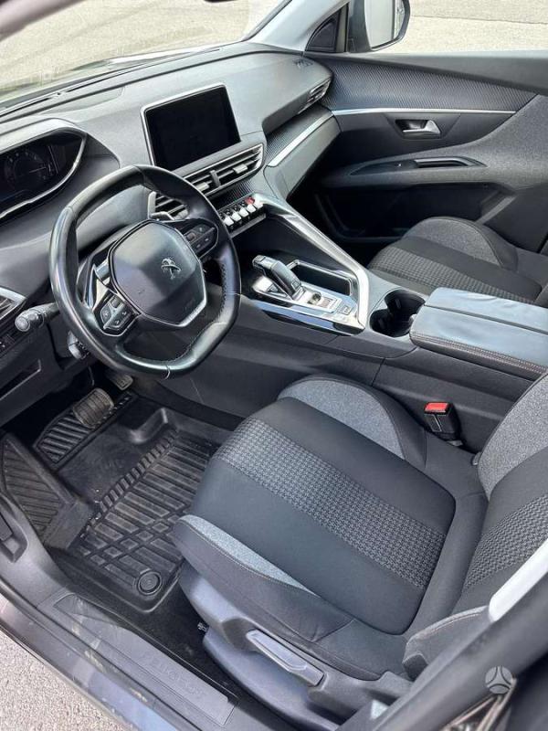 Pelēks Peugeot 5008 2018 Marijampole, ar dzinēja tilpumu 1.20 L un nobraukumu 222 tūkst. km par 8950 €, foto 5 vietnē AUTOMOTO.COM.LV