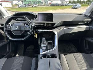 Grey Peugeot 5008 2018 in Marijampole, with an engine capacity of 1.20 L and mileage of 222 thousand km for 8950 €, photo 7 on AUTOMOTO.COM.LV