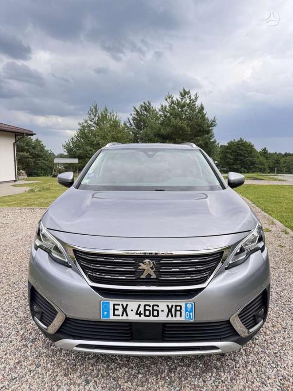 Grey Peugeot 5008 2018 in Vilnius, with an engine capacity of 1.20 L and mileage of 155 thousand km for 9350 €, photo 4 on AUTOMOTO.COM.LV