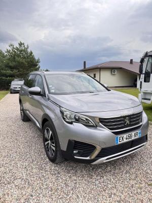Grey Peugeot 5008 2018 in Vilnius, with an engine capacity of 1.20 L and mileage of 155 thousand km for 9350 €, photo 6 on AUTOMOTO.COM.LV