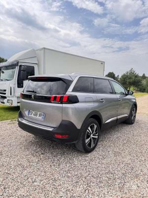 Grey Peugeot 5008 2018 in Vilnius, with an engine capacity of 1.20 L and mileage of 155 thousand km for 9350 €, photo 9 on AUTOMOTO.COM.LV