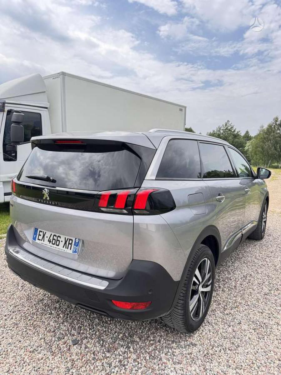 Grey Peugeot 5008 2018 in Vilnius, with an engine capacity of 1.20 L and mileage of 155 thousand km for 9350 €, photo 11 on AUTOMOTO.COM.LV