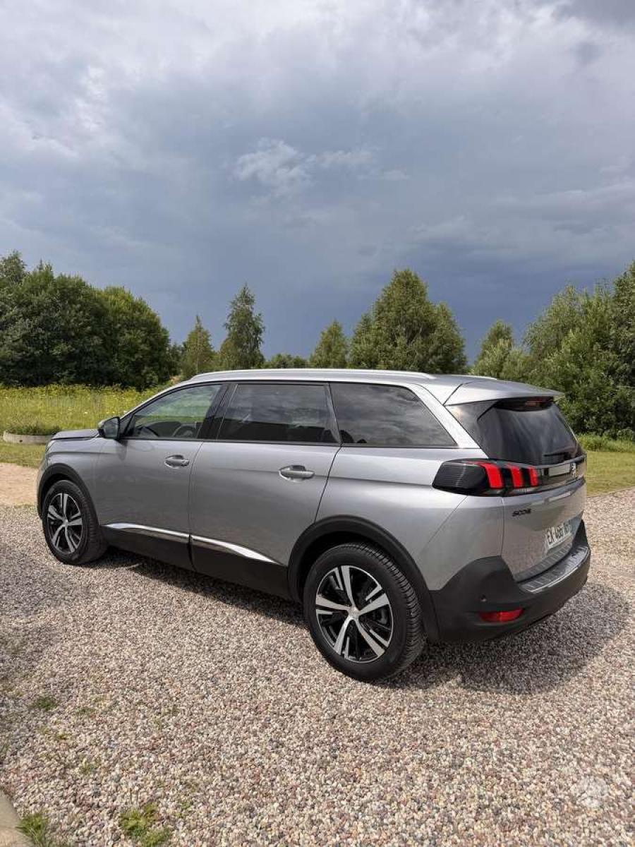 Grey Peugeot 5008 2018 in Vilnius, with an engine capacity of 1.20 L and mileage of 155 thousand km for 9350 €, photo 16 on AUTOMOTO.COM.LV