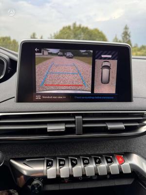 Grey Peugeot 5008 2018 in Vilnius, with an engine capacity of 1.20 L and mileage of 155 thousand km for 9350 €, photo 19 on AUTOMOTO.COM.LV